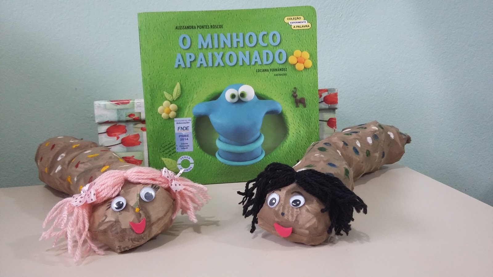 EMEI PETER PAN: O Minhoco Apaixonado-Hora do Conto Fe4 anos