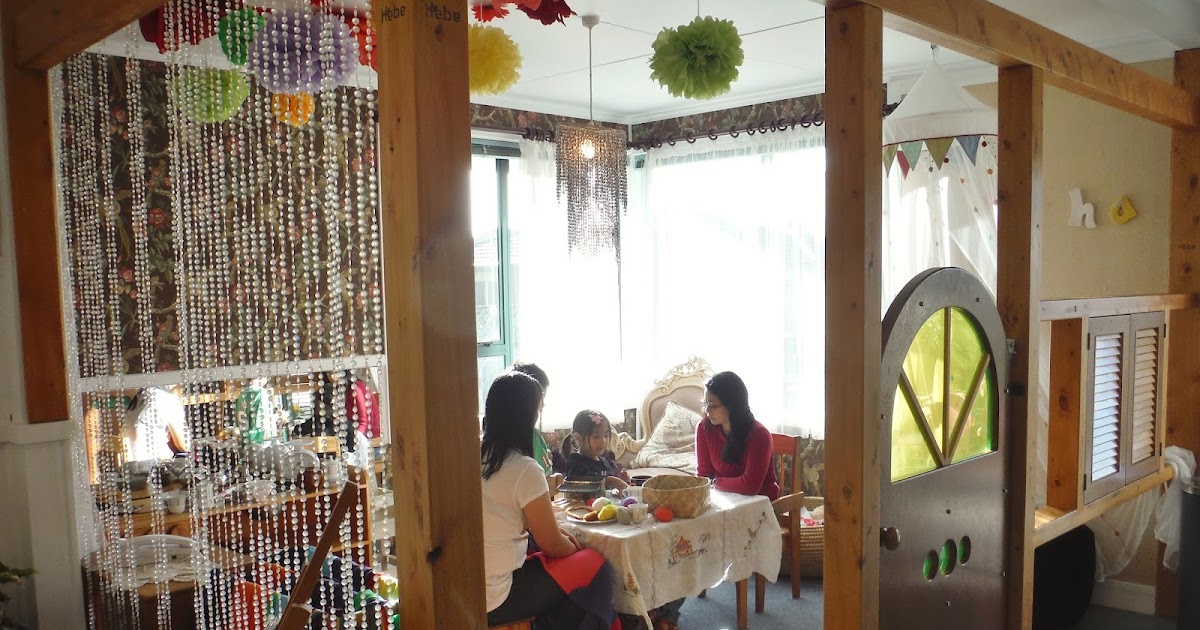 Mairtown Kindergarten: The Wonderful Family Corner