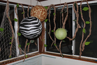 Lil Party Animals: How to make craft paper vines