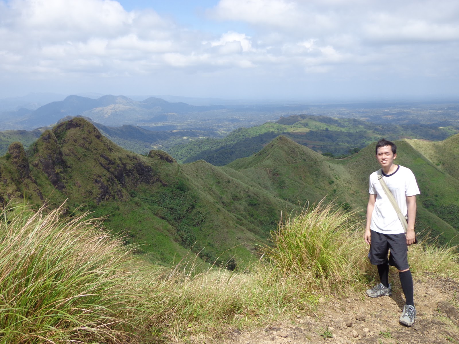 Conquering Mountains: Mt. Batulao - The Wandering Juan