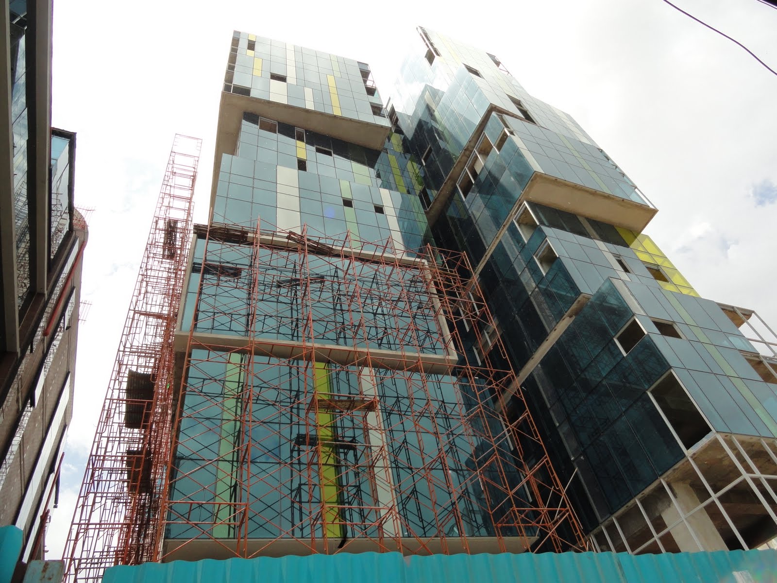 Life in Bangladesh: Dhaka Architecture and Engineering