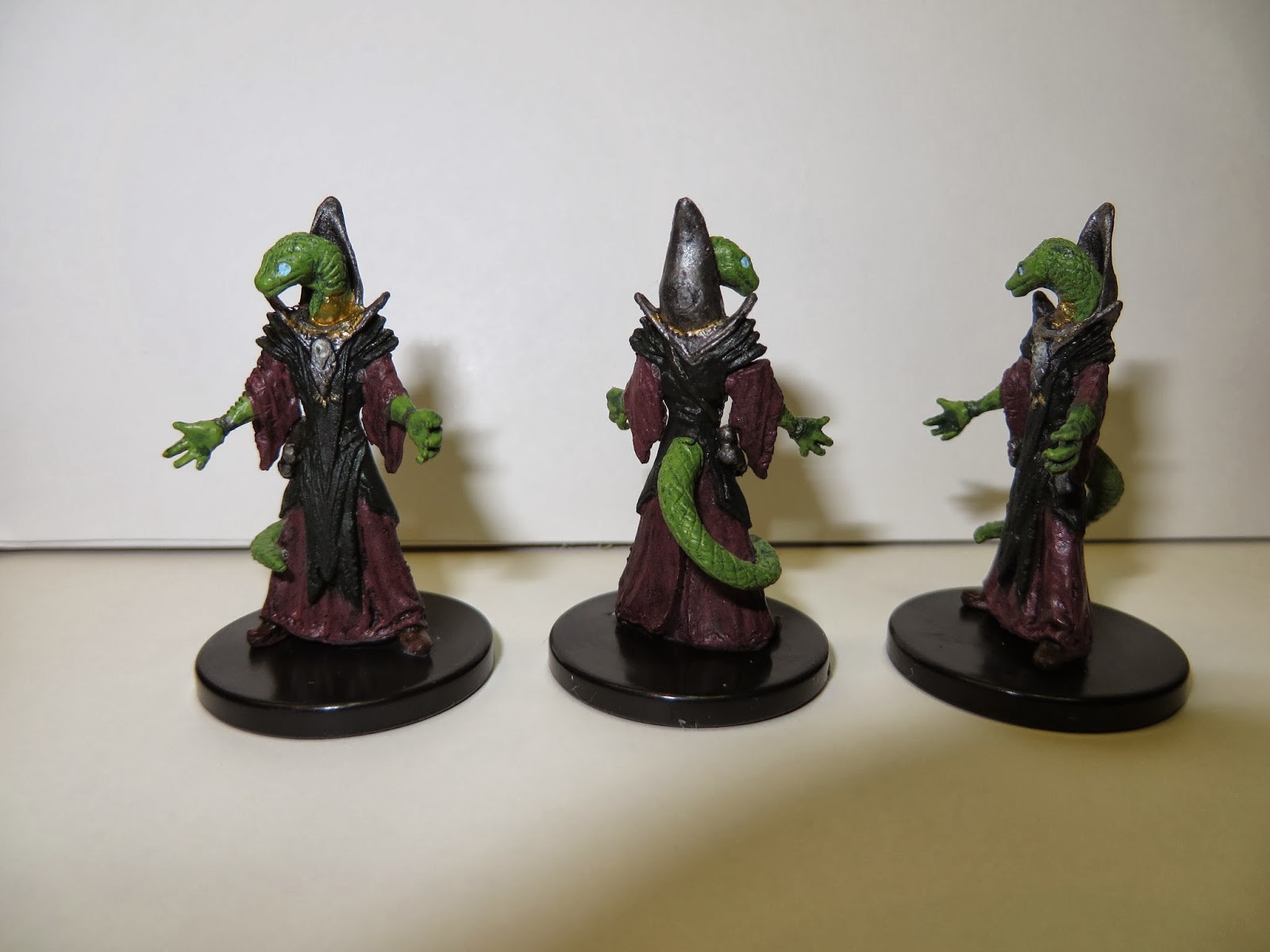 Real Minis: Pathfinder Battles wizkids Legends of Golarian in hand review