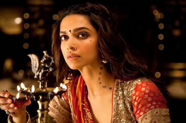 Movies Blog: Pics of hot Deepika Padukone in Ram-Leela movie
