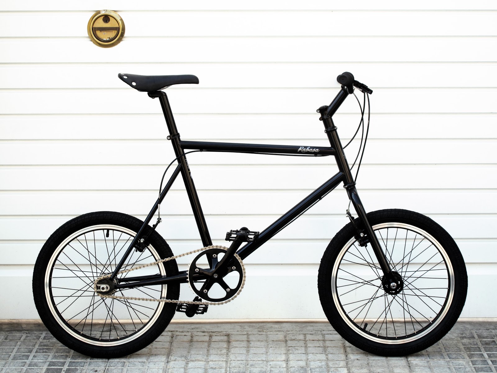 Aventurasenunabiciplegable: Minivelos made in Spain