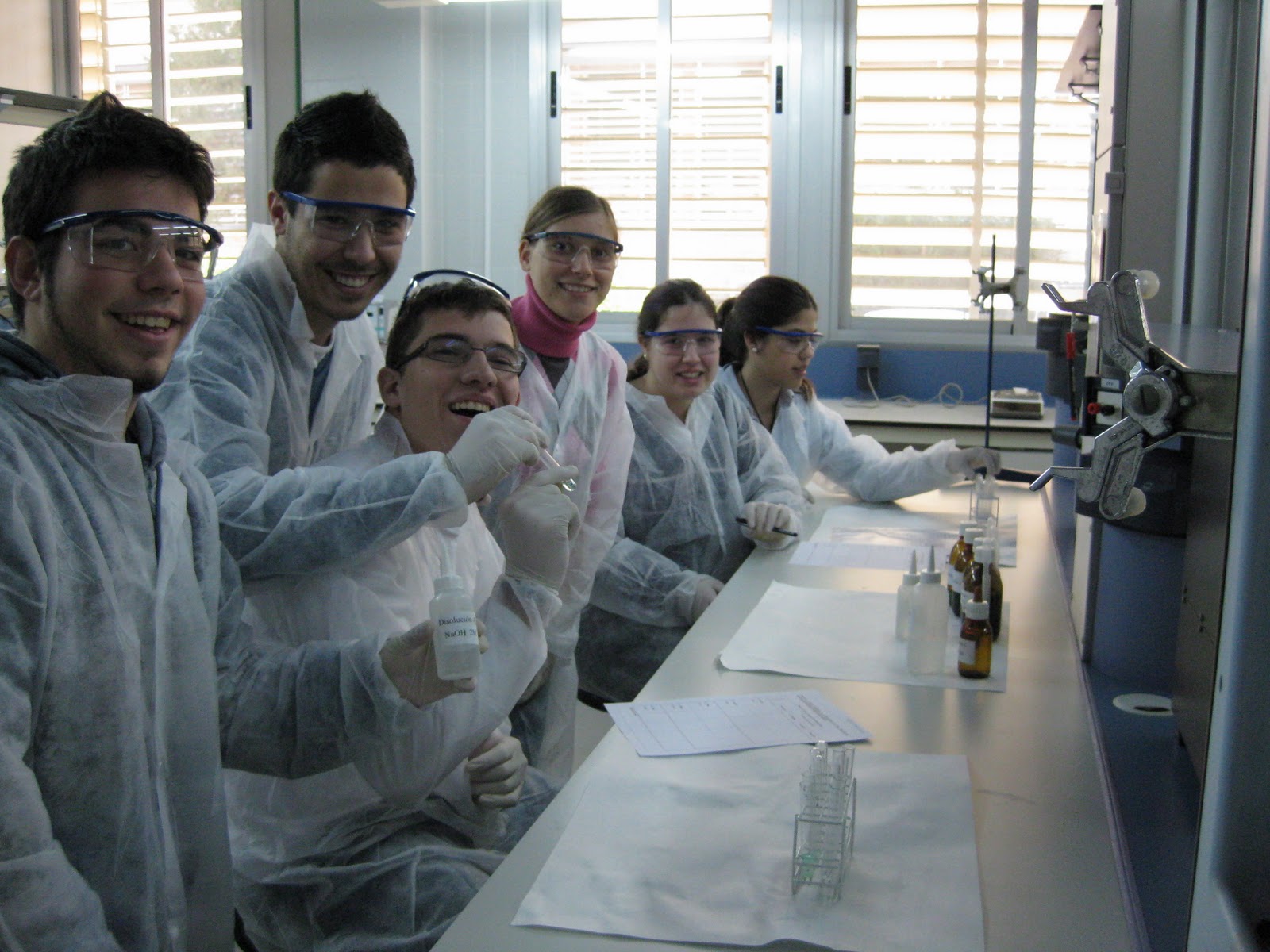 DEPARTAMENTO DE CIENCIAS: Prácticas de química