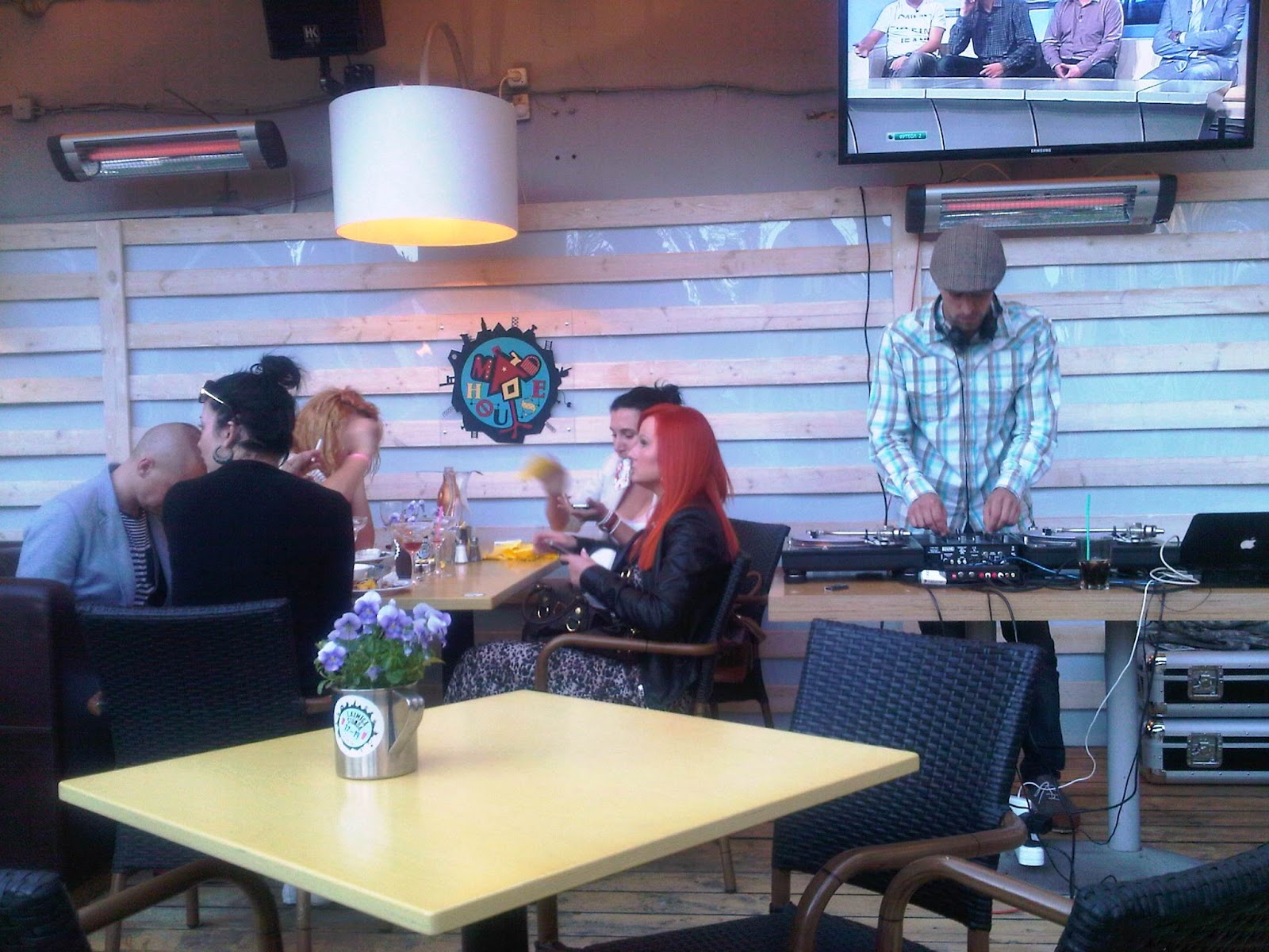 Riga danija: Street DJ at MadHouse