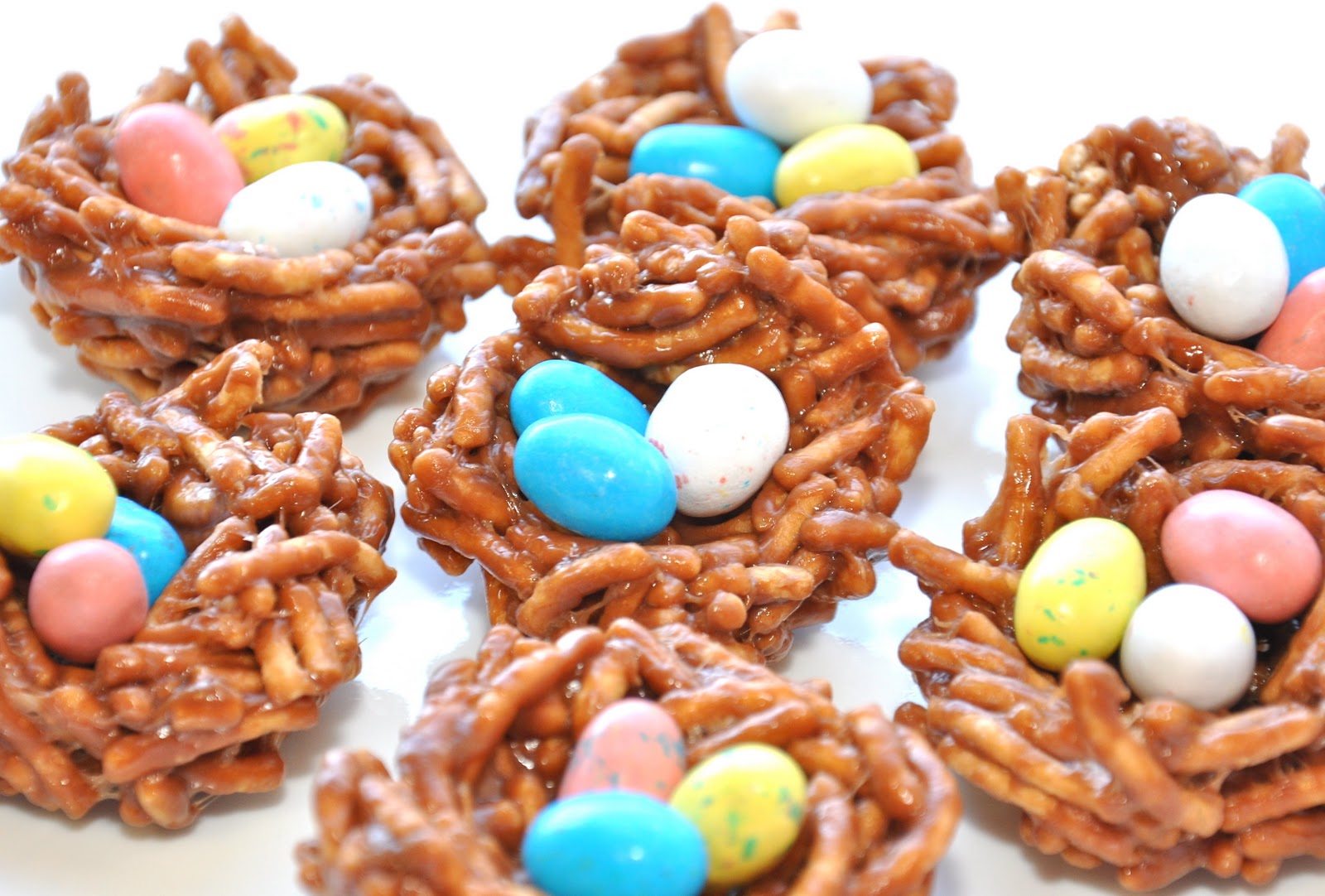 Running With Glitter: Robins Nest No-Bake Treats