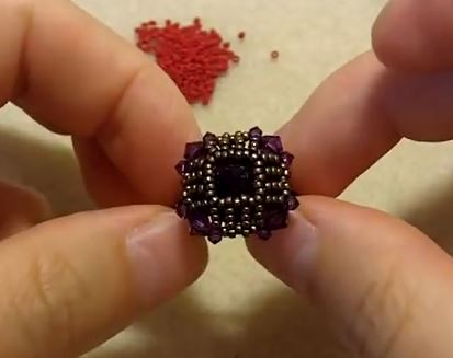 How to Make Different Shaped Beaded Bezels Tutorials / The Beading Gem