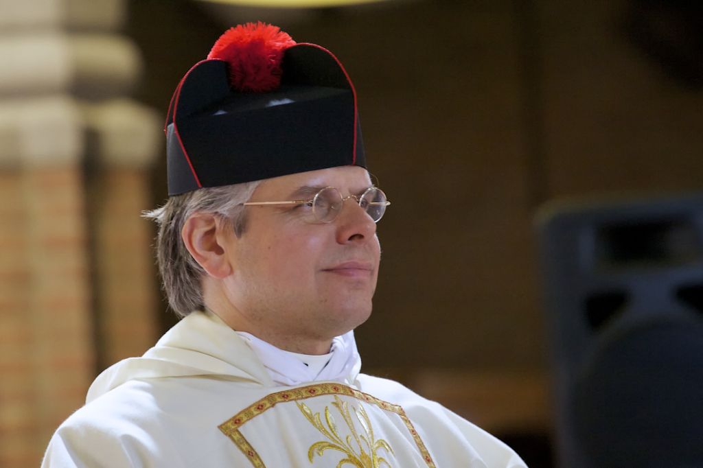 Fanatic for Jesus: MorningStar Ministries Hosts Roman Catholic Priest