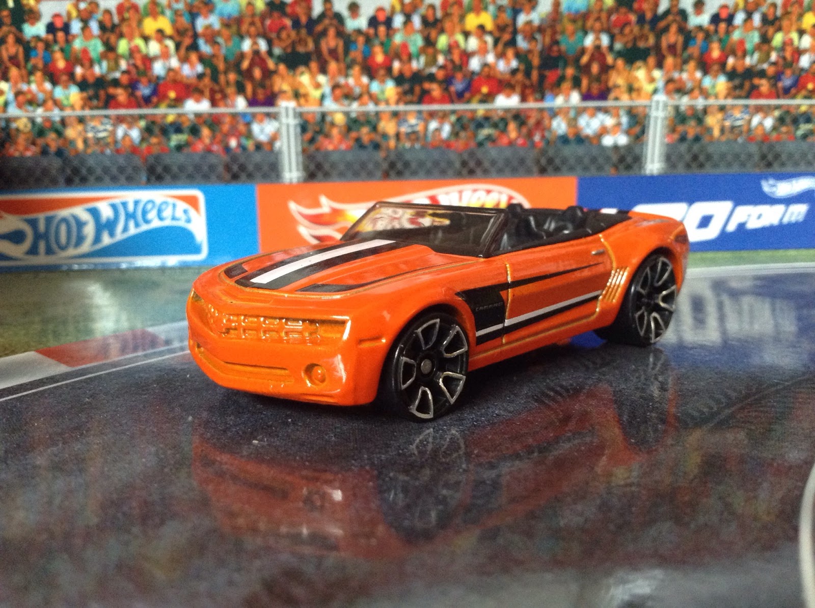 JULIAN'S HOT WHEELS BLOG: Camaro Convertible Concept (2015 Then and Now)