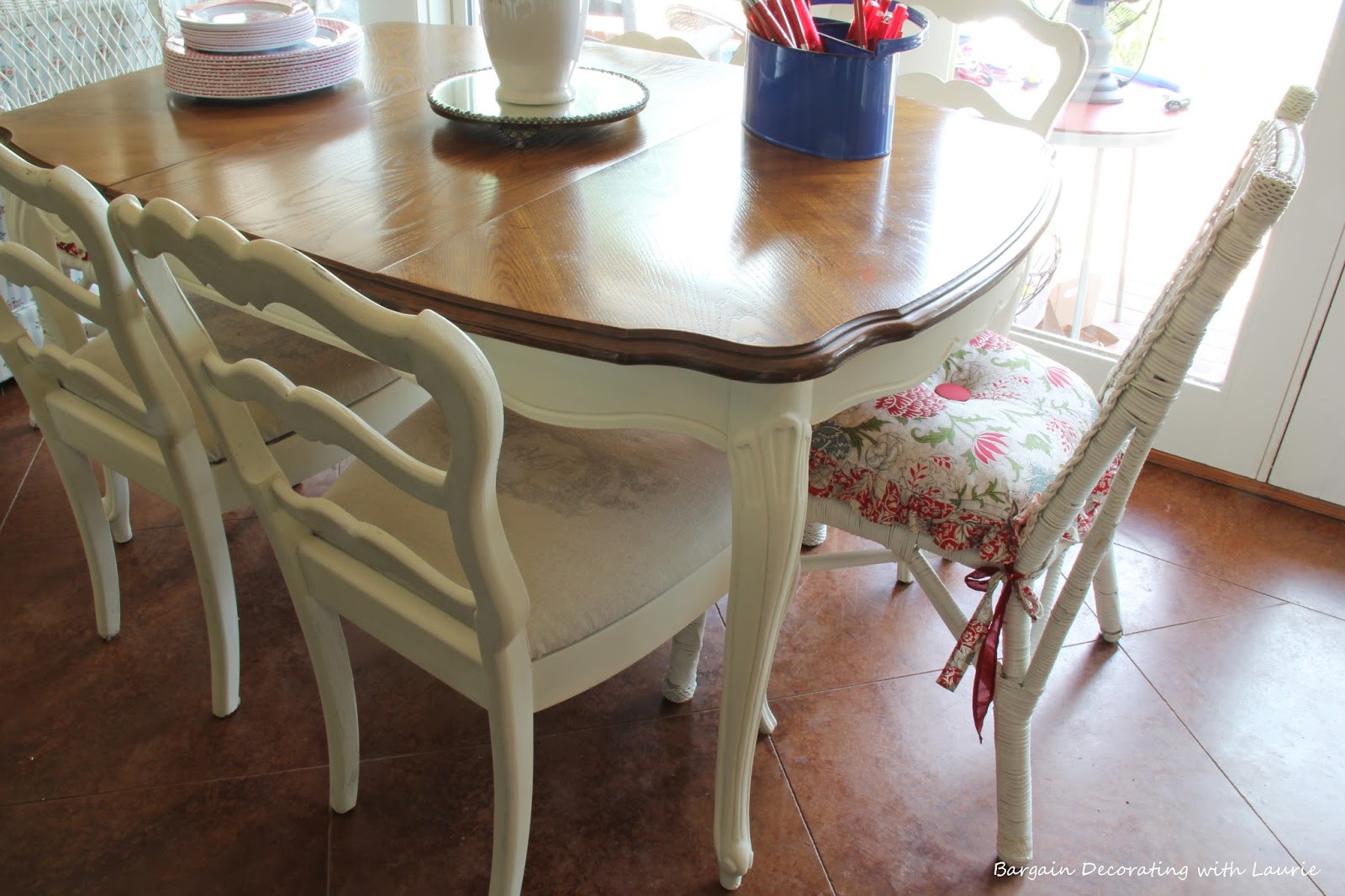 BARGAIN DECORATING WITH LAURIE: PAINTED TABLE LEGS