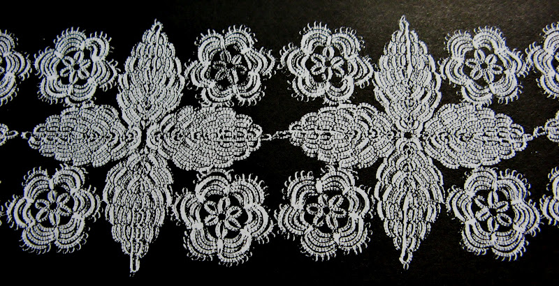 UMI & TSURU: Tat Along Challenge - Tischband by Ruth Scharf