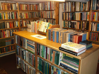 The Topsham Bookshop: Floors
