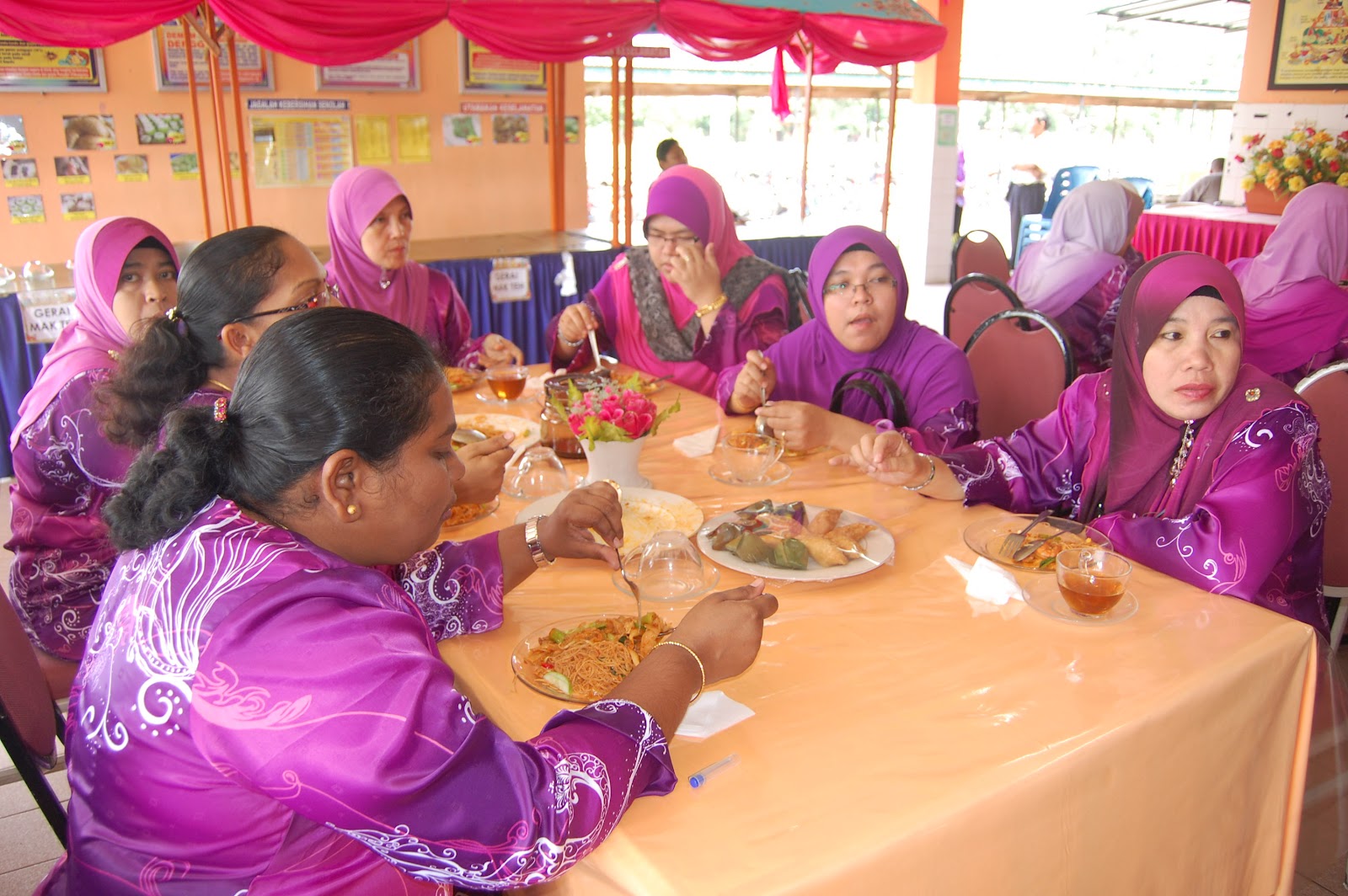 SEKOLAH KEBANGSAAN SERI DUYONG,MELAKA: SESSI JAMUAN RINGAN UNTUK TETAMU ...