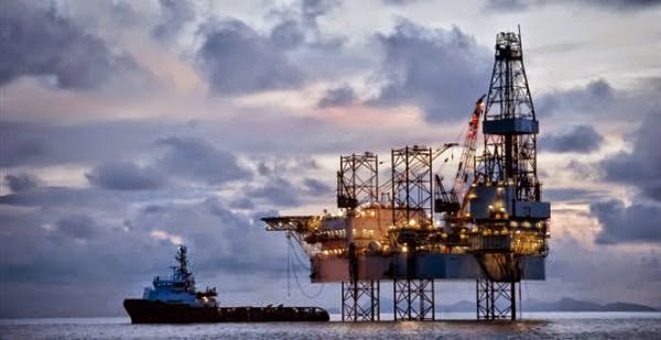 ΠΑΝΩ ΑΠΟ 30 ΕΚΑΤΟΜΜΥΡΙΑ ΒΑΡΕΛΙΑ ΠΕΤΡΕΛΑΙΟ ΣΤΟΝ ΚΟΛΠΟ ΤΗΣ ΚΑΒΑΛΑΣ!! ΚΑΙ ...