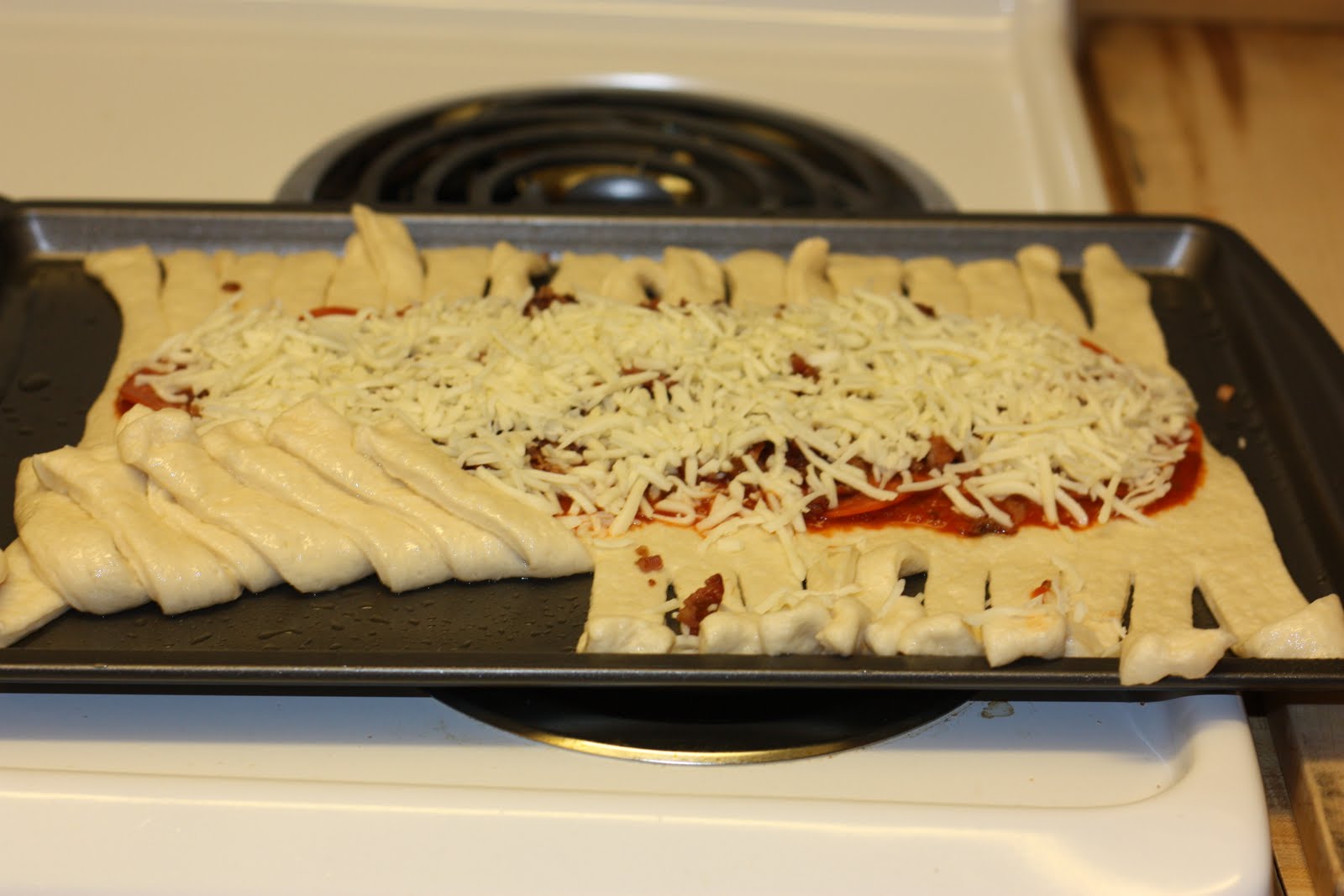 Itsy Bitsy Bits of Me: DIY Braided Calzone