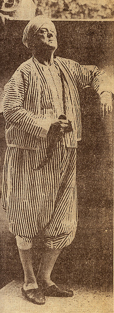 Turban & Pipe - Aleister Crowley in the East