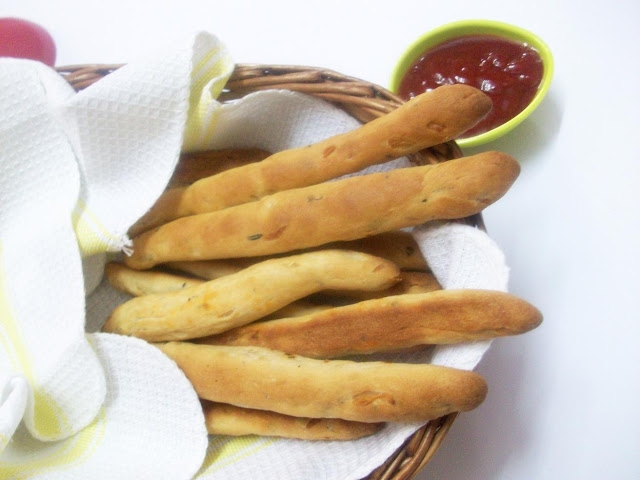 Cakes & More: Thyme And Garlic Bread Sticks