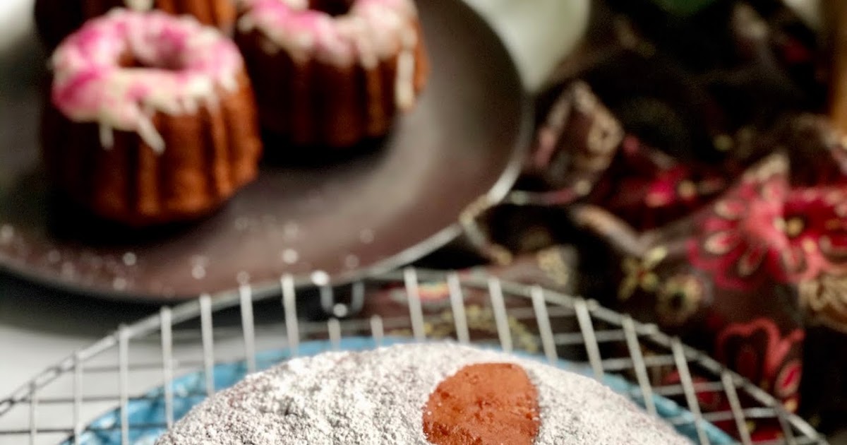 Quarantine Cake with Healthy Ingredients