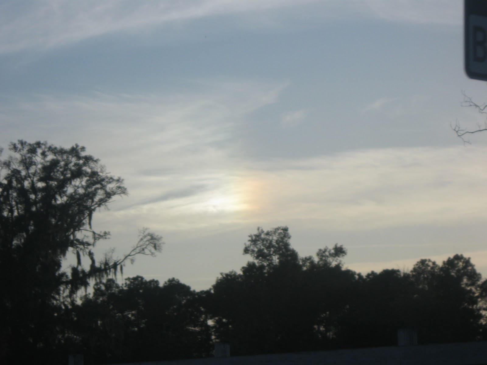 Florida Sundog: 120 degree parhelion & Parhelic circle