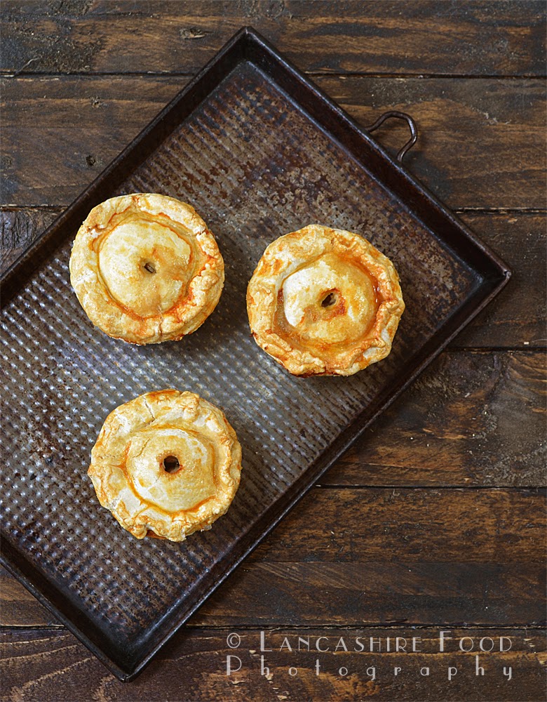 Lancashire Food: Pork Pies from Haynes Men's Pie Manual