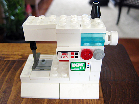 make me a quilt: My new Lego sewing machine!