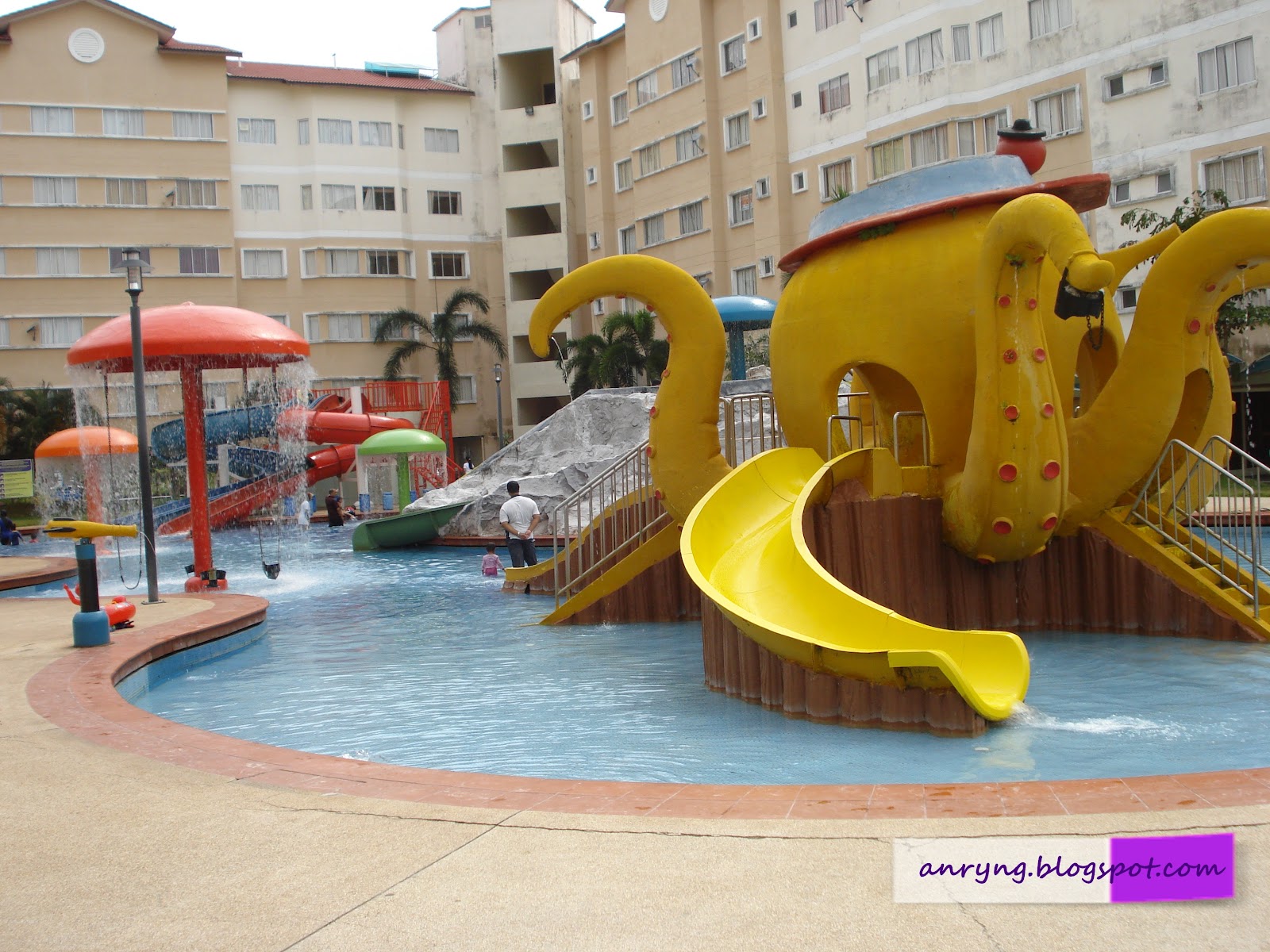 E.P.L: Getaway @ Tiara Beach Resort, Port Dickson