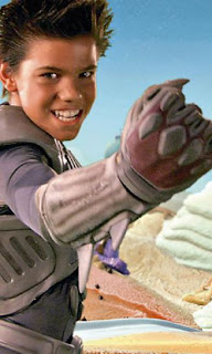 my world \(˘ ˘)/: Biografi Para Pemain Film Twilight Saga: Taylor Lautner