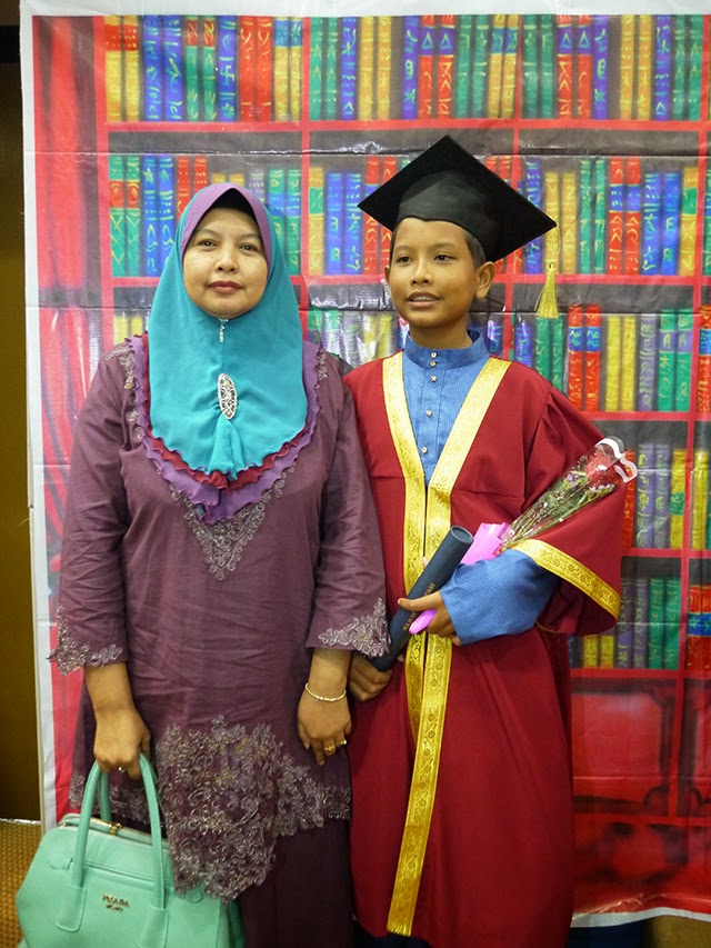 400 Keping Gambar Graduasi dalam Satu DVD