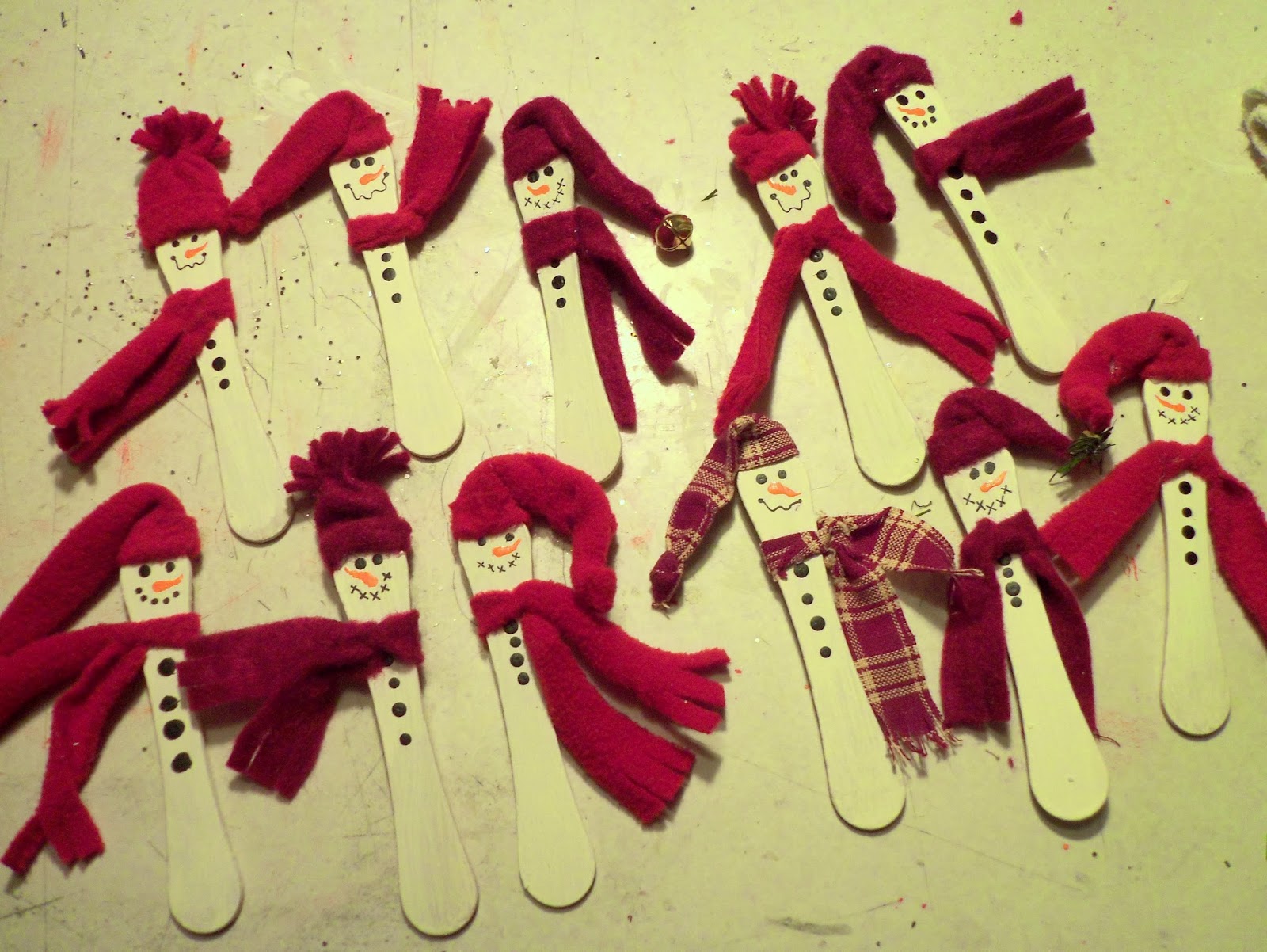 Make The Best of Things: Popsicle Stick Snowmen-Fast and Easy