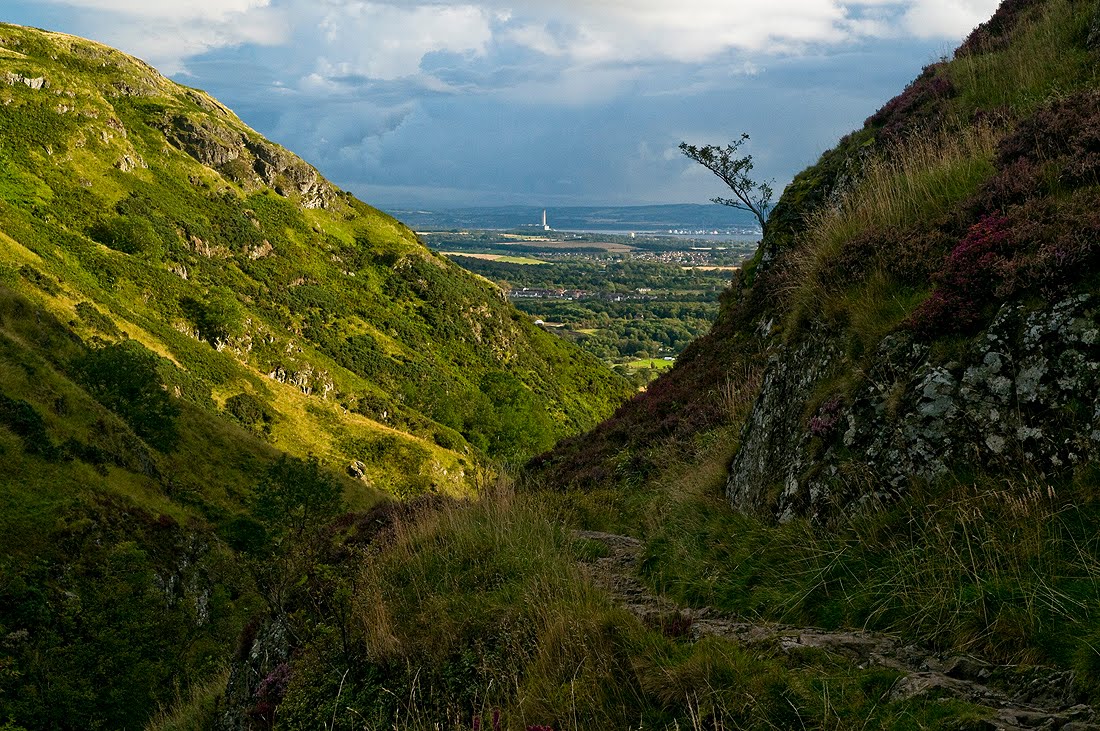Around Scotland: ENGLISHMAN IN ALVA GLEN