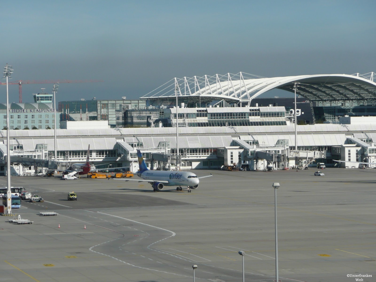 Unterfrankes Welt: Airbus Industrie A318-321 D-AICL - Condor - auf dem ...