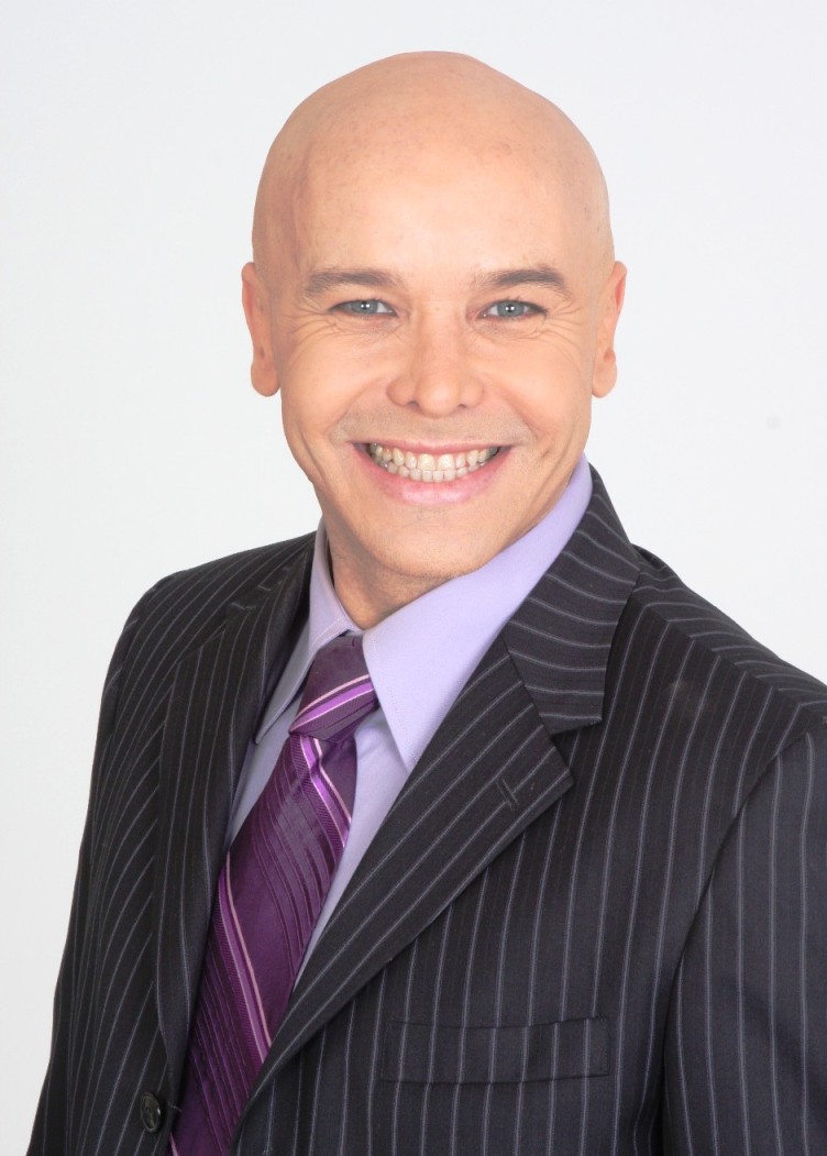 Adolfo Cubas - Diverso Magazine