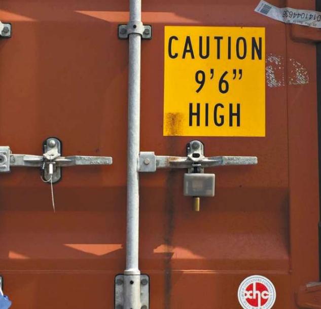 Lacre é usado para monitorar contêineres de forma eletrônica