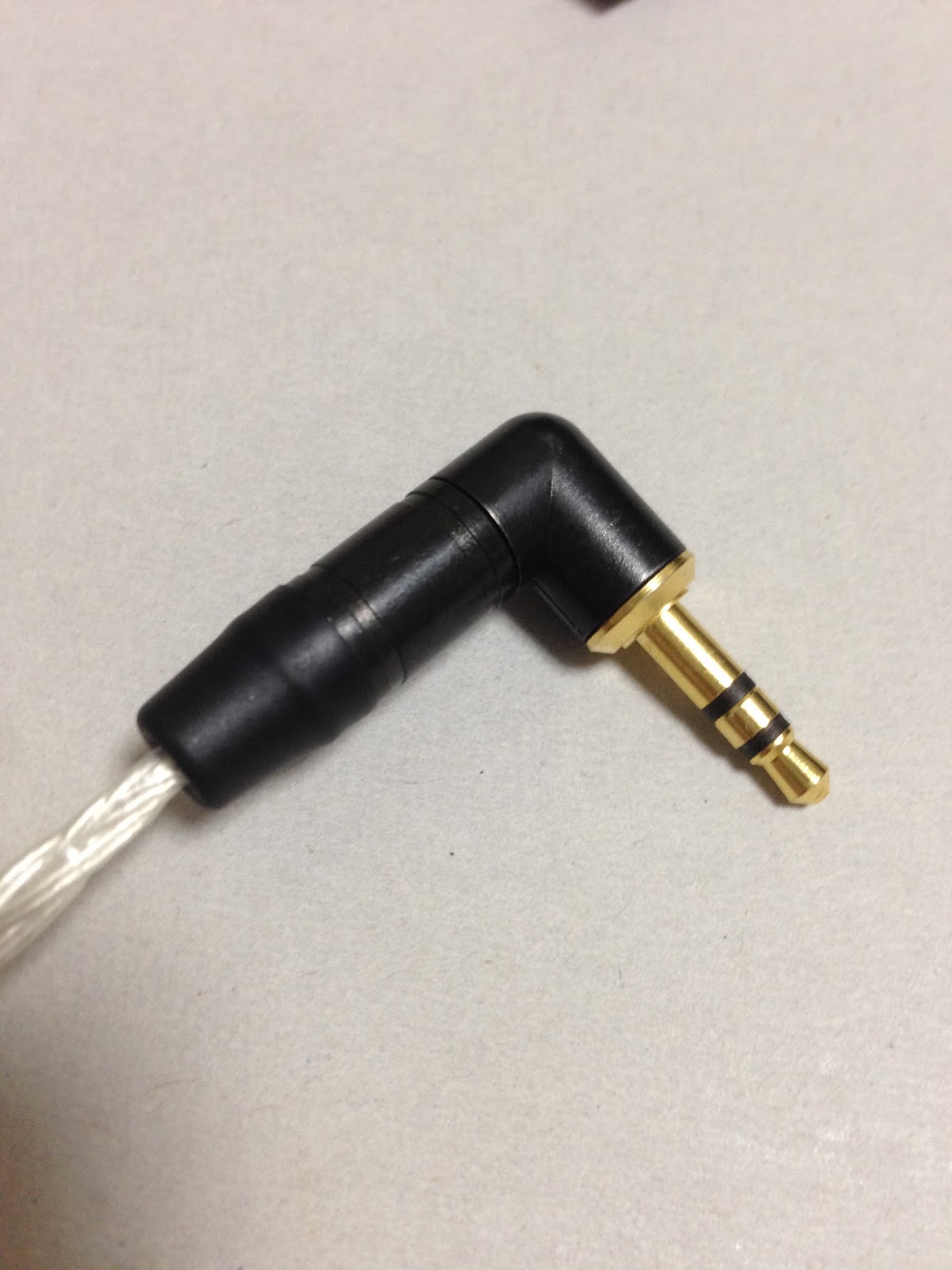 ばざのメモ: AUDIOTRAK Re：Cable SR3 MMCXケーブル プラグ交換
