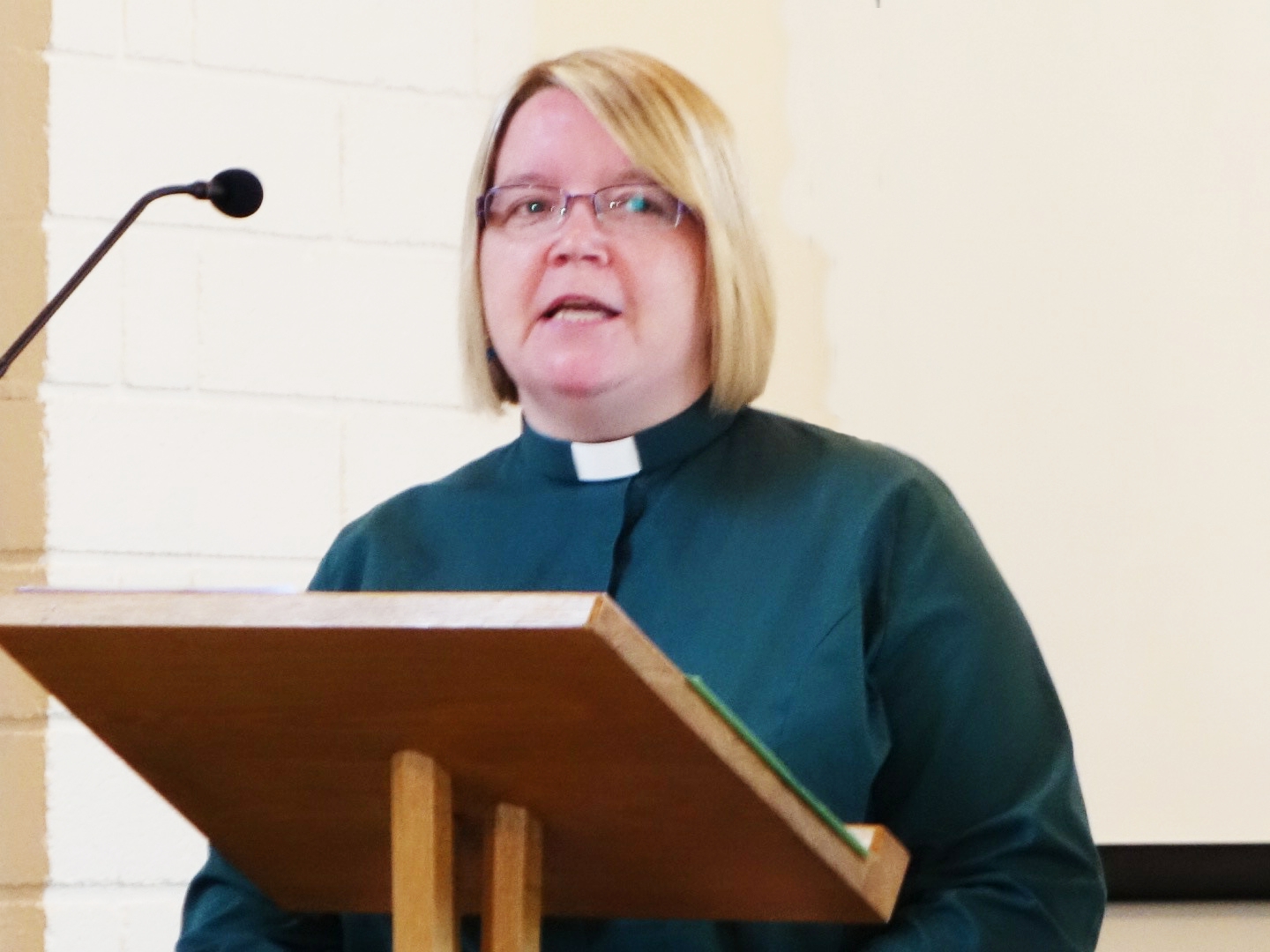 St Paul's Church, Oadby: Revd Gillian Gamble – Officially Welcomed!