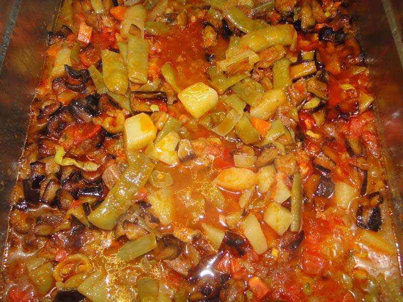 MEVSİM TÜRLÜ YEMEĞİ - YÖRESEL YEMEK TARİFLERİ