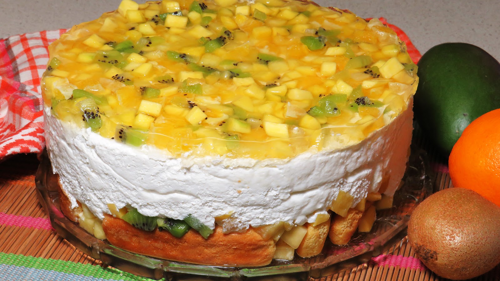 Tort de Fructe cu Iaurt (Fara coacere) - Reteta video