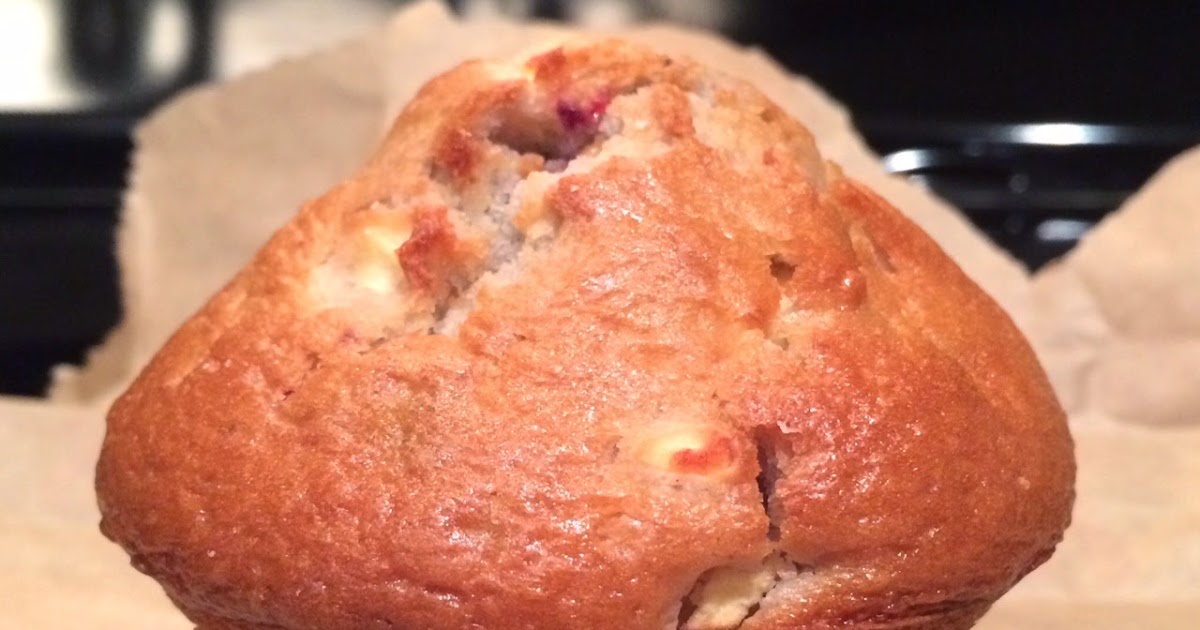 Fruit Explosion Muffin From Tim Hortons / ティム・ホートンズのフルーツ エクスプロージョン マフィン ...