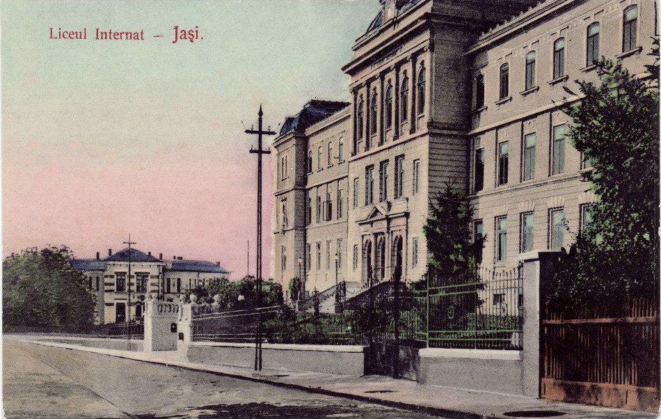 Turist în Orașul Iași (Iassy/Jassy): Casa Canta - Universitarilor