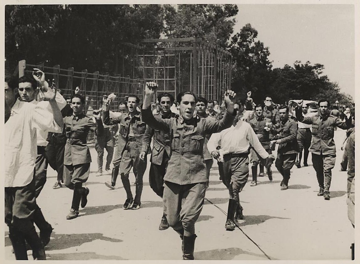 SOL Y MOSCAS: 1/8/11