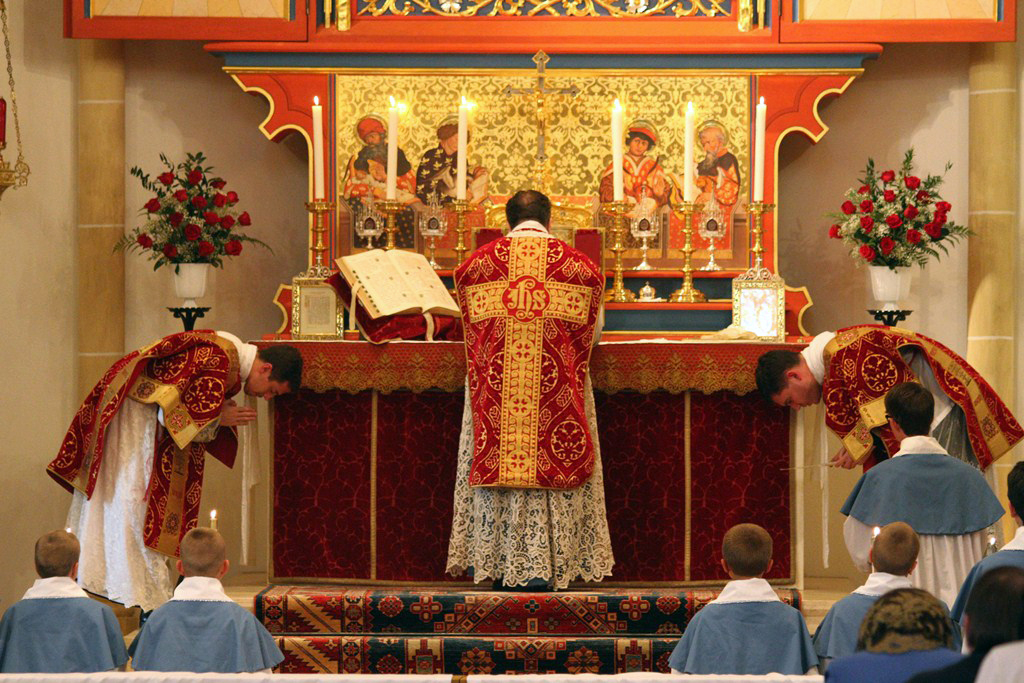 CATHOLICVS: Fotos de la Santa Misa tradicional en Wisconsin (EE.UU.) y ...