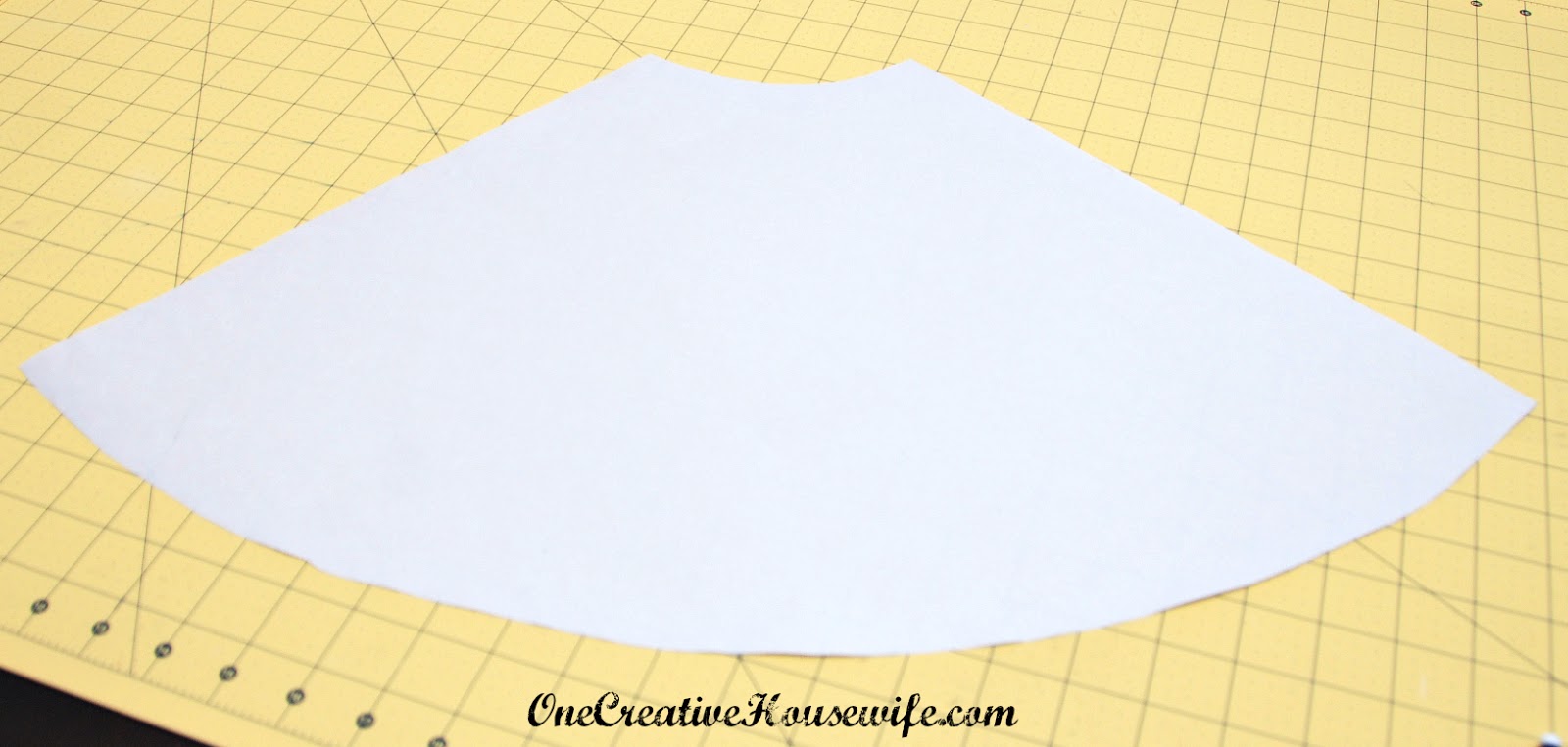 One Creative Housewife: 50s Day Poodle Skirt {Tutorial}