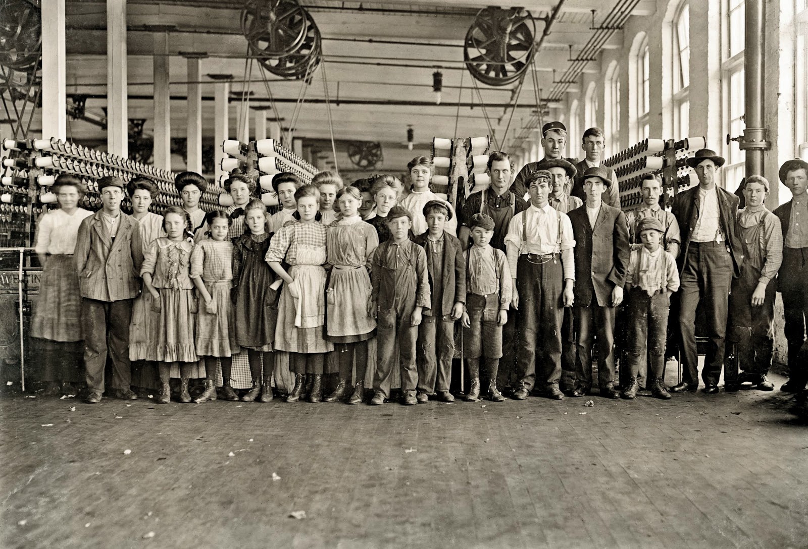 History in Photos: Lewis Hine - Mill Workers