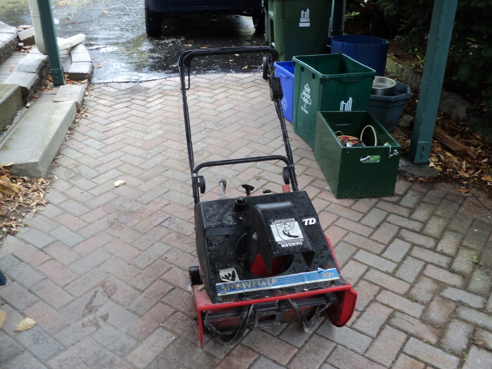 Rouge River Workshop: MTD SNOWFLITE 3/21 Snow Thrower -- A Roadside Find