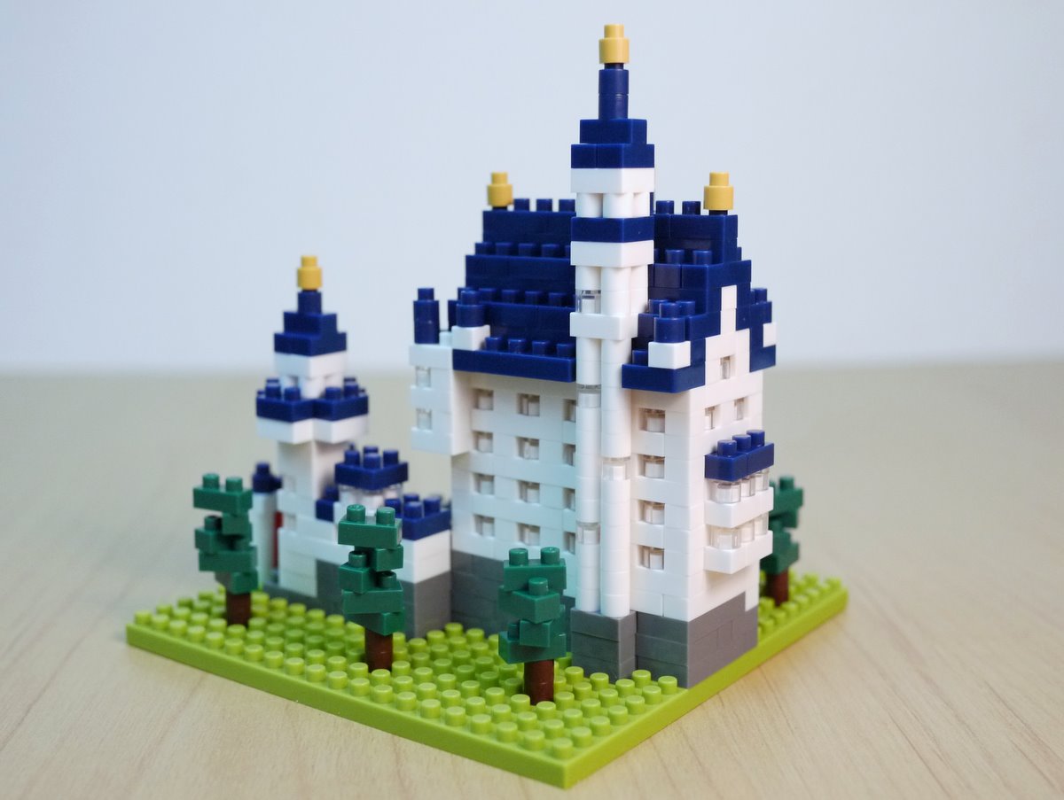 Christopher Tan: nanoblock Neuschwanstein Castle (Schloss ...