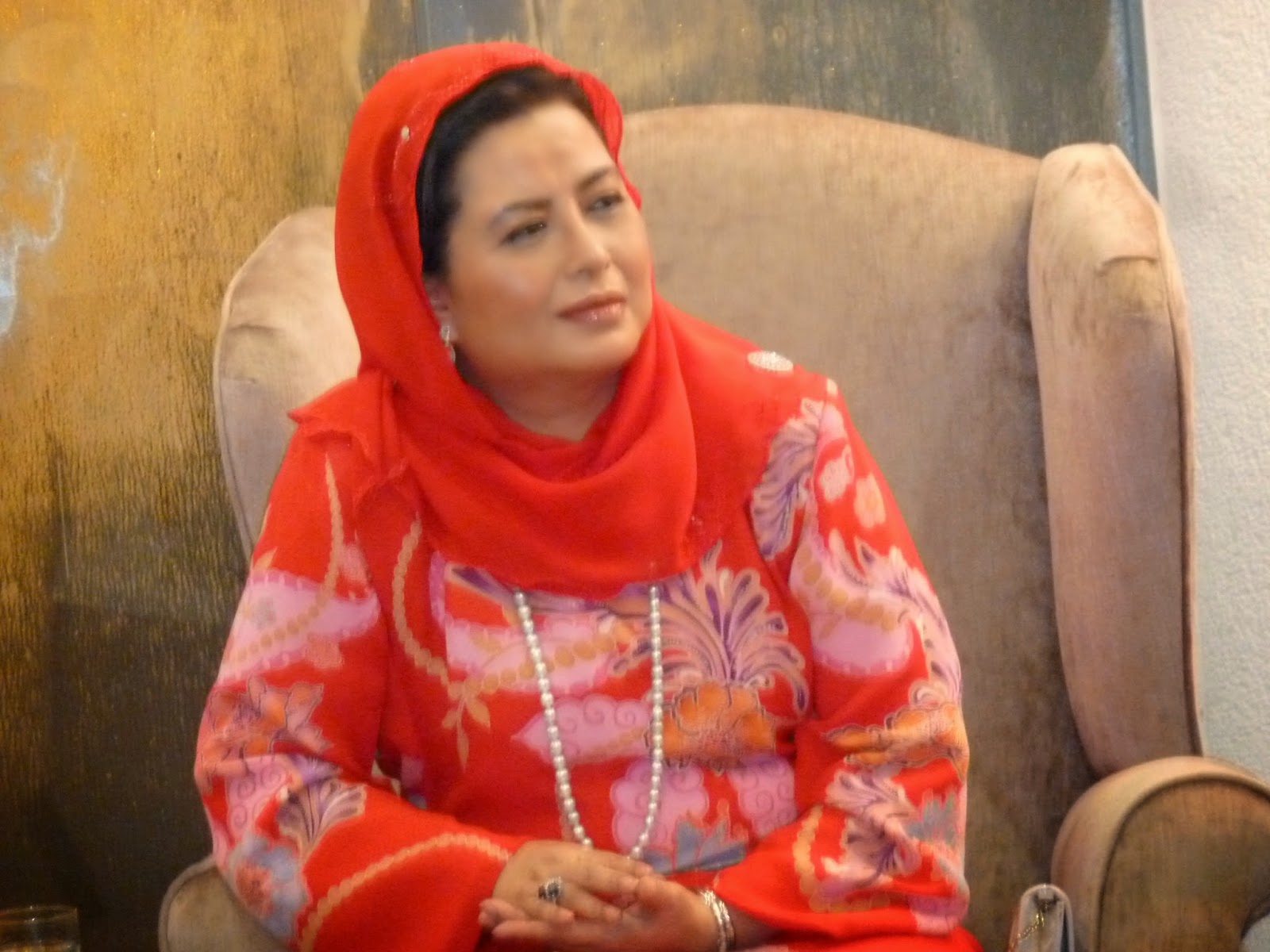 Kee Hua Chee Live!: GAIL FEATHERSTONE, WIFE OF BRITISH HIGH ...