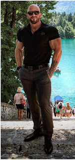 world bodybuilders pictures: salovenia bodybuilder Benjamin Radic