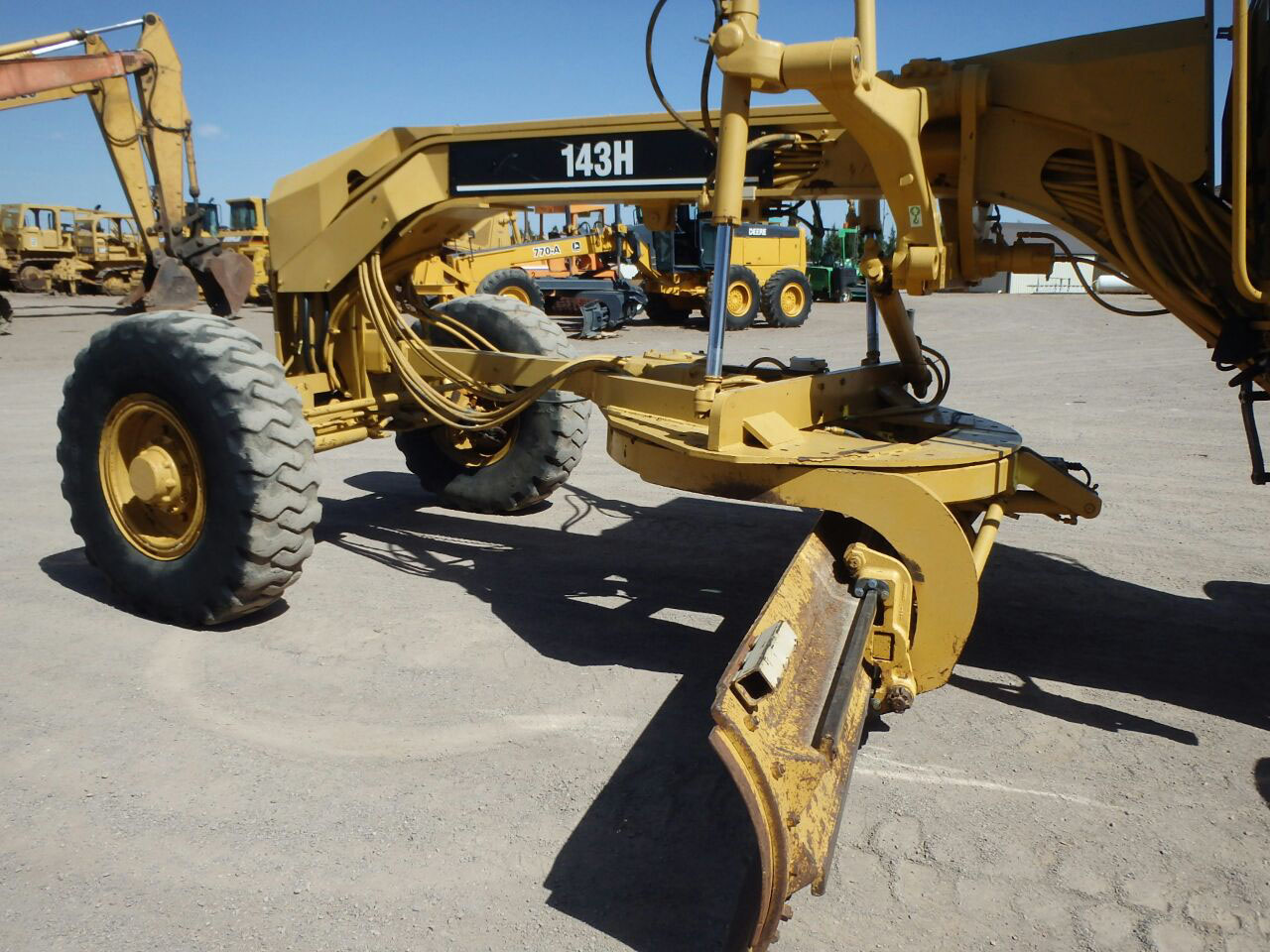 MAQUINARIA AGRICOLA INDUSTRIAL: Motoconformadora CAT 143H $145,000 Dlls.