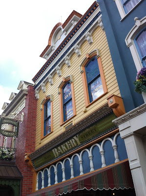 BamagirlRUNS: Welcome to the family, Main Street Bakery!